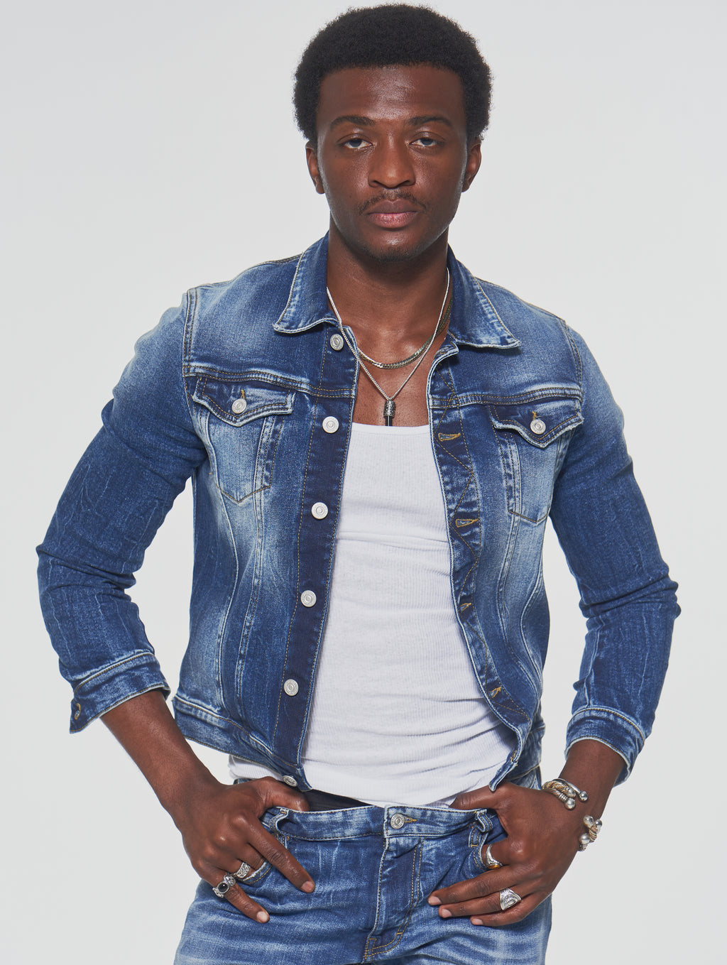 JOEY DENIM JACKET IN DISTRESSED BLUE - Man